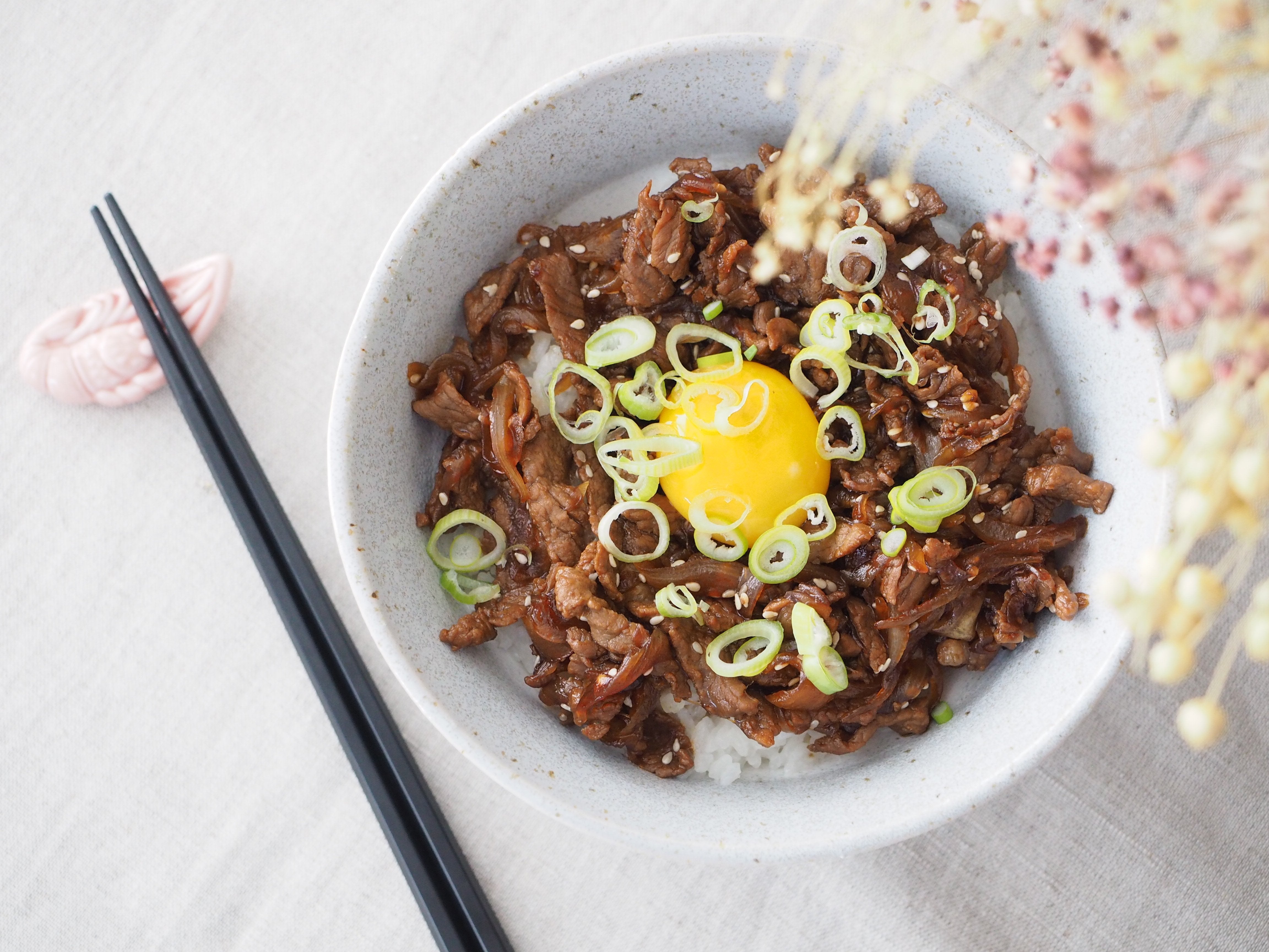Japansk gyudon rice bowl | Opskrifter | Seramikku